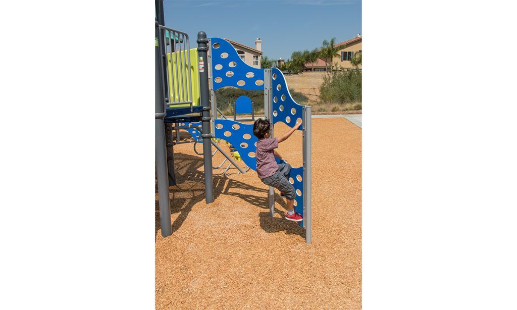 Wavy Wedge Wall Walker Playground Wall | Miracle Recreation